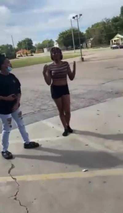 π₯ She Tried To Warn Her That Last Hit Though π© Shegothands